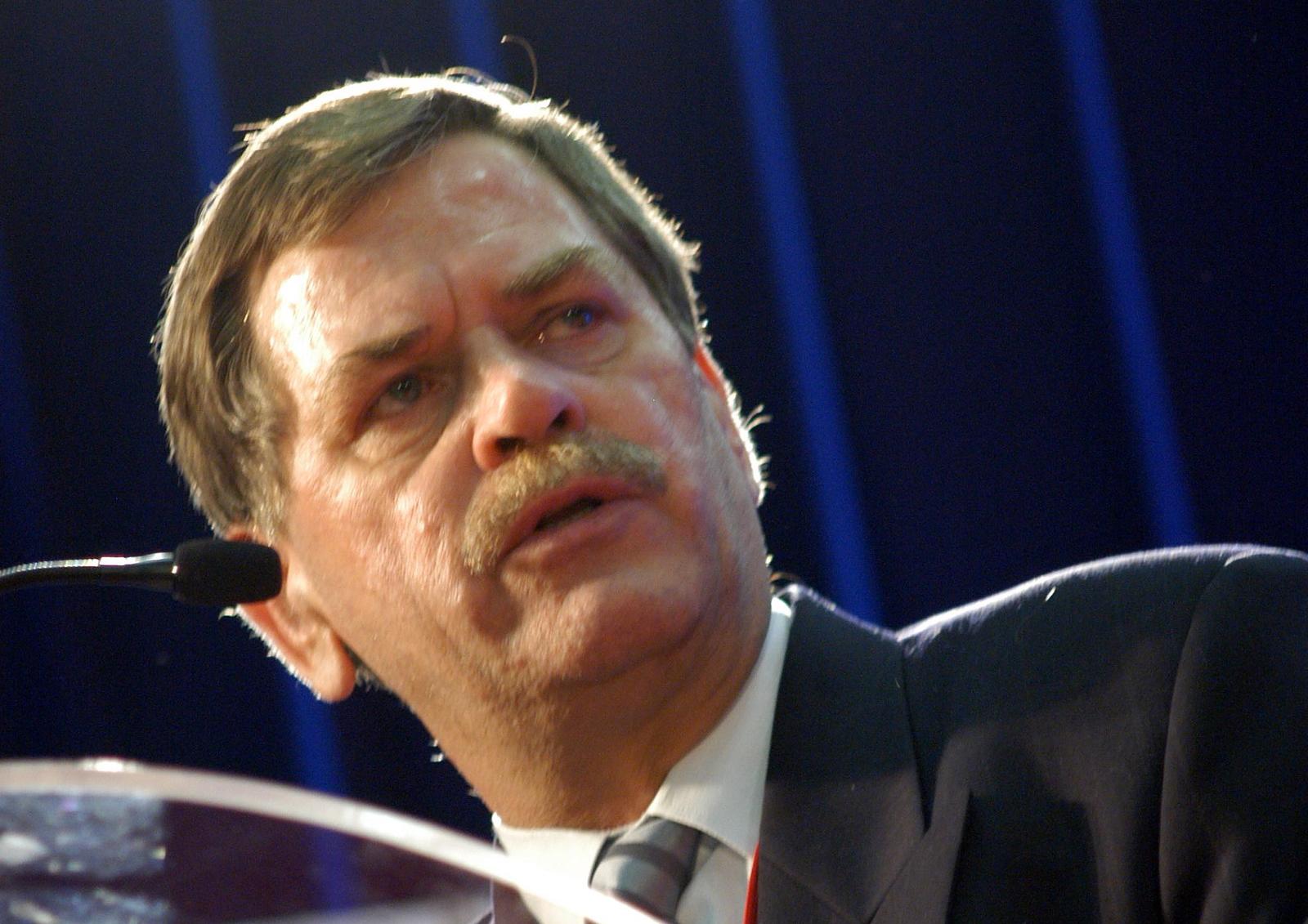 B. szef MSWiA i b. wiceminister finansów oskarżeni o korupcję - Puls ...